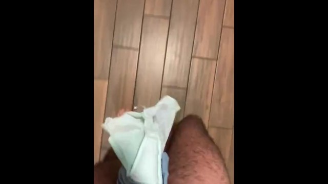 Se Faire Prendre En Train De Se Promener Nu à Lhôtel Avec Ma Petite