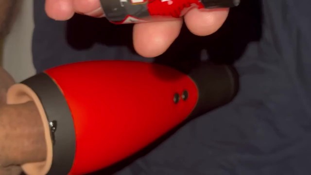 Masturbándome Mi Gran Polla Con Juguete Sexual