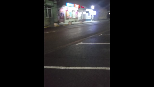 在公共场合极端撒尿