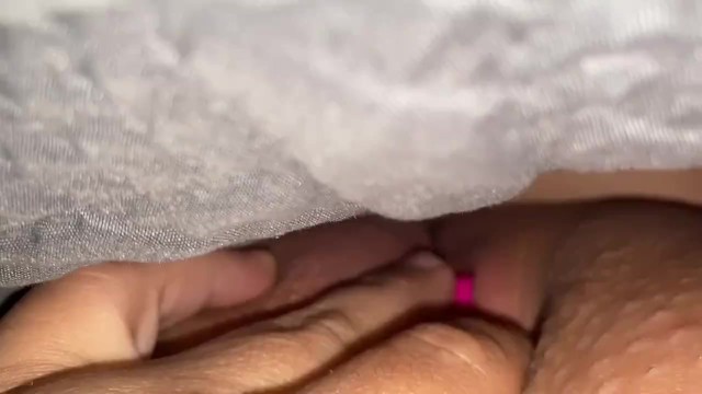 Un Hombre Al Azar En Internet Me Hizo Cosquillas En El Coño Tan Bueno