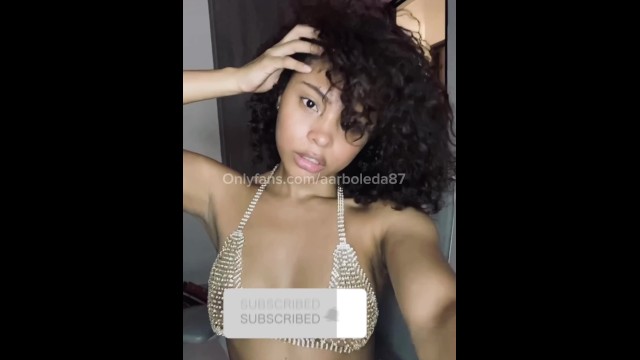 Hot Curly Girl